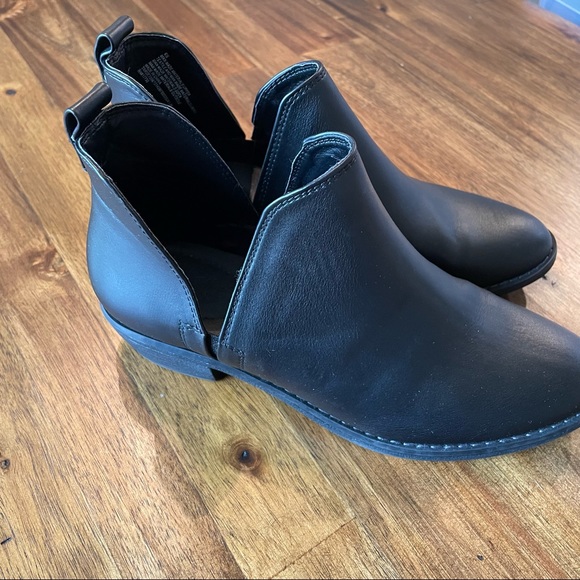 Universal Thread | Shoes | Universal Thread Black Boots 65 | Poshmark